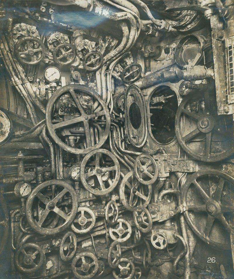 POPA.COM.BR The Control Room Of A World War 1 German Submarine ( In 1